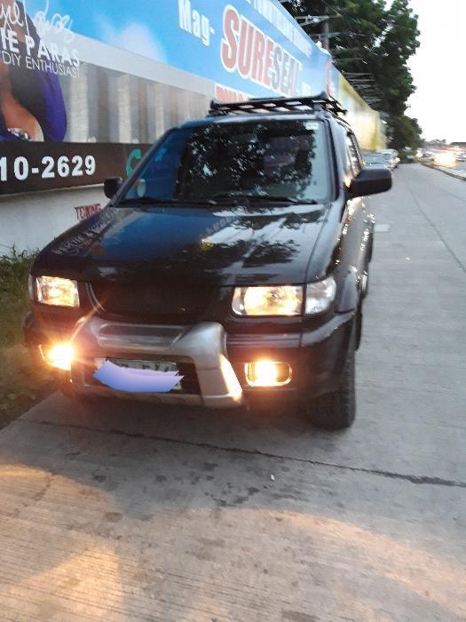 Isuzu crosswind xuvi, Cars for Sale on Carousell