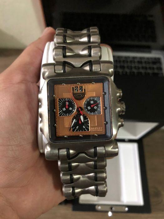 Oakley Minute Machine Copper Dial Gen1, Men's Fashion, Watches ...