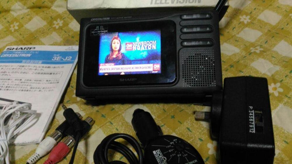 Vintage SHARP 3 Inch Portable TV Television LCD TFT Crystaltron Matrix ...