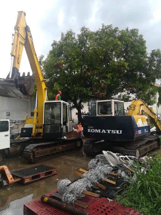 Backhoe for Rent with Breaker Hydraulic Excavator Backhoe Rental