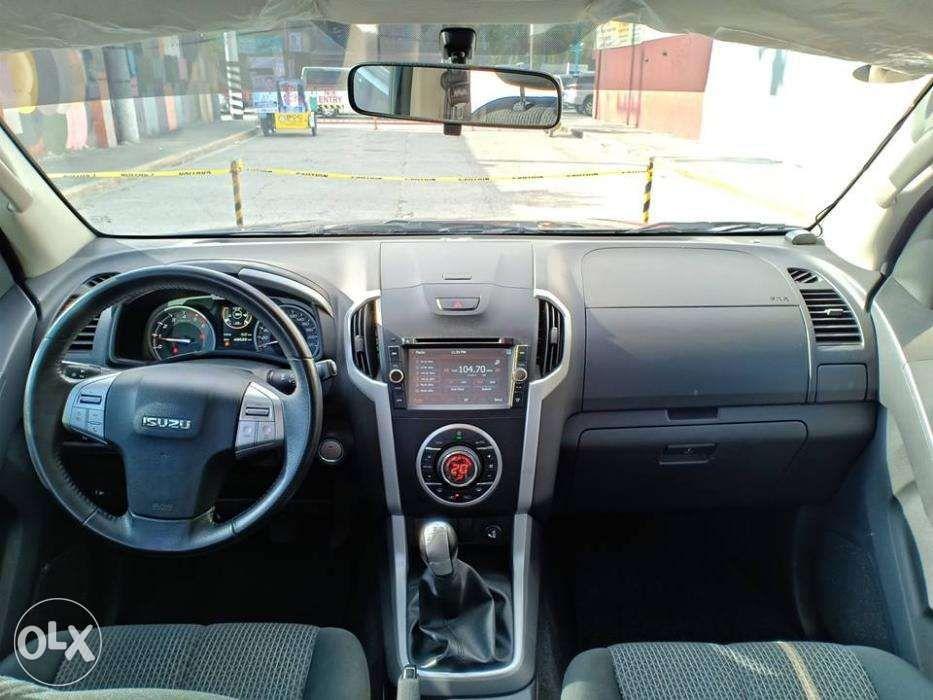 2017 Isuzu MuX LSA MT diesel, Cars for Sale on Carousell