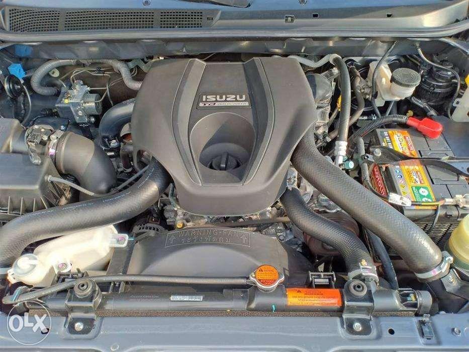 2017 Isuzu MuX LSA MT diesel, Cars for Sale on Carousell
