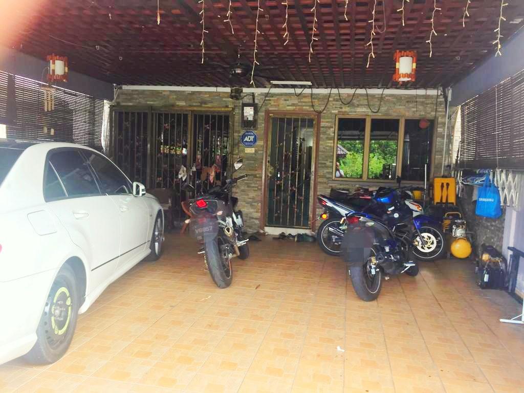 2 Storey Intermediate Btho, Property, For Sale on Carousell