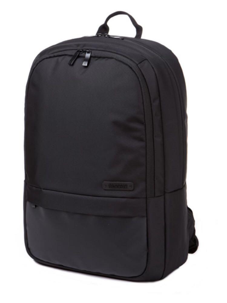American Tourister Scholar Backpack 1, Men's Fashion, Bags, Backpacks on Carousell