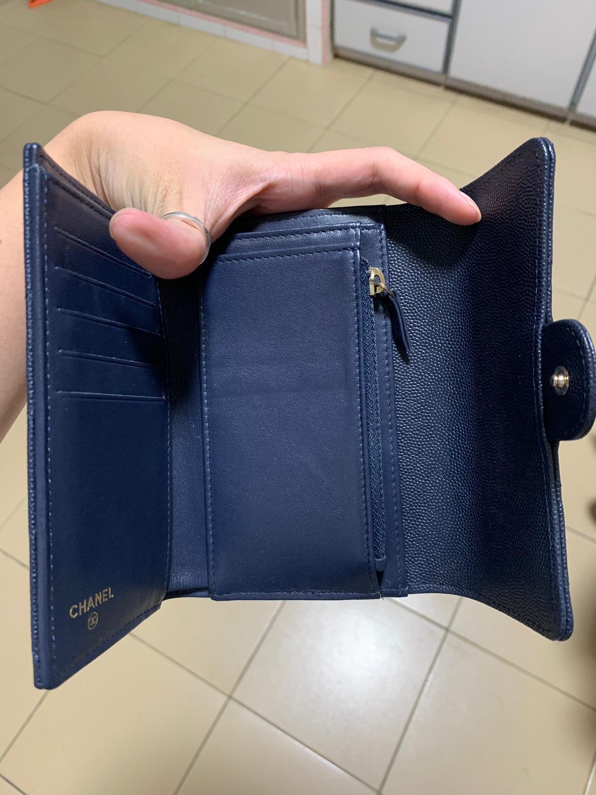 [SALE] CHANEL Classic Small Flap Wallet in Navy, Women's Fashion, Bags ...
