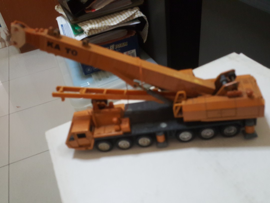 Kato mobile crane, Hobbies & Toys, Toys & Games on Carousell