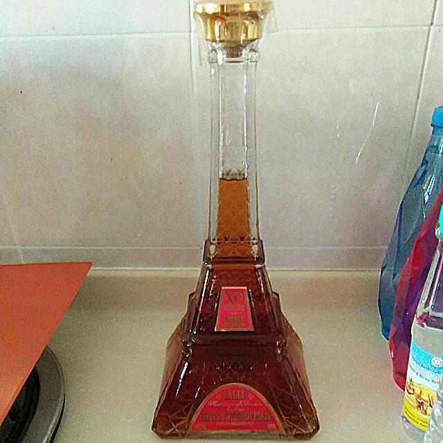 Lally XO premium French Brandy In Eiffel Tower Of Paris, Food & Drinks ...