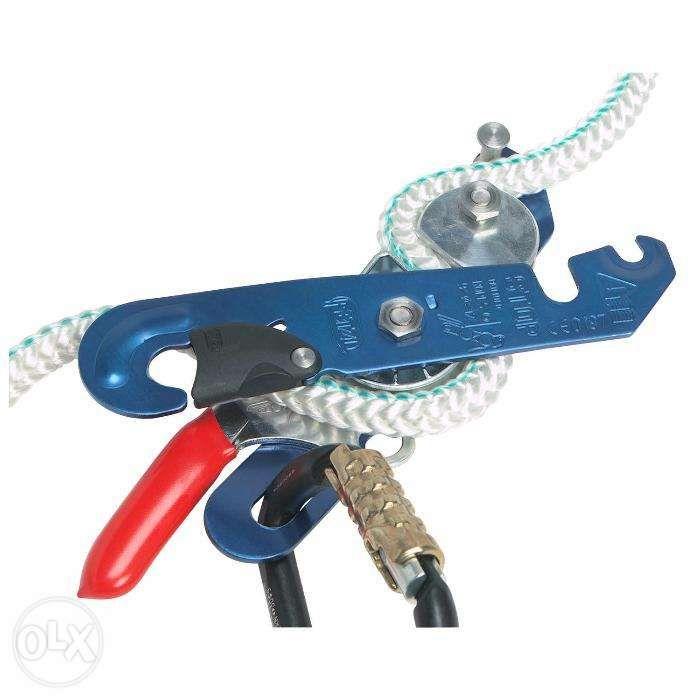 Petzl Stop Petzl Descender Rappelling device Rescue Equipment Belay ...
