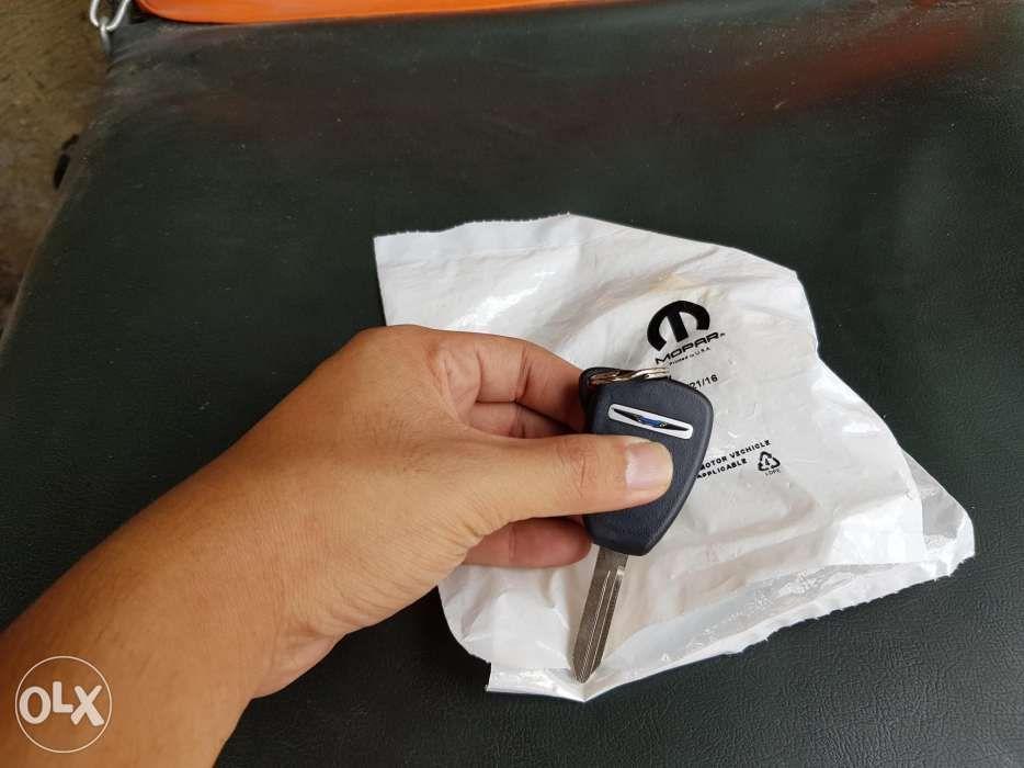 Chrysler 300c Dodge Jeep Key with Chip Assembly Bnew Mopar, Car Parts ...