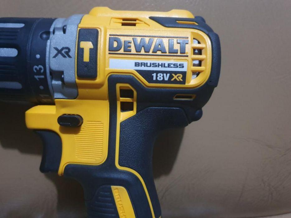 Dewalt DCD796M2 brushless hammer drill driver, Commercial & Industrial ...