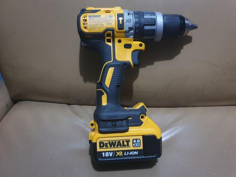 Dewalt DCD796M2 brushless hammer drill driver, Commercial & Industrial ...