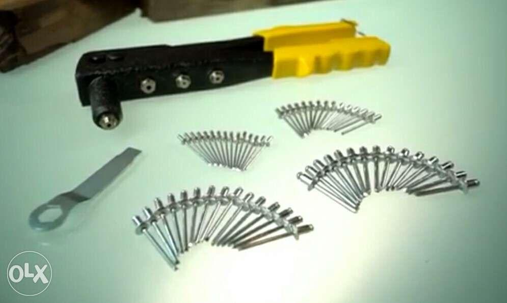 TITAN Heavy Duty Riveter Rivet Gun Tool with 60 Rivets, Furniture ...