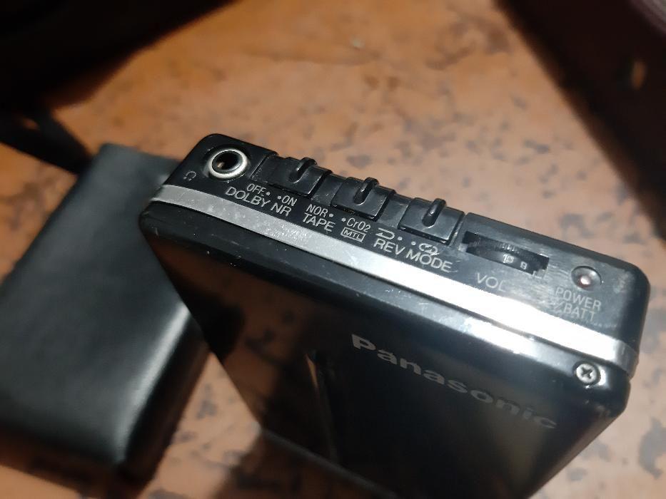 Panasonic walkman with case auto reverse, Hobbies & Toys, Music & Media ...