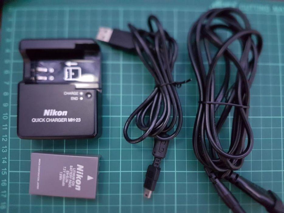 Nikon D3000 with Case Logic Bag, Photography, Photography Accessories ...