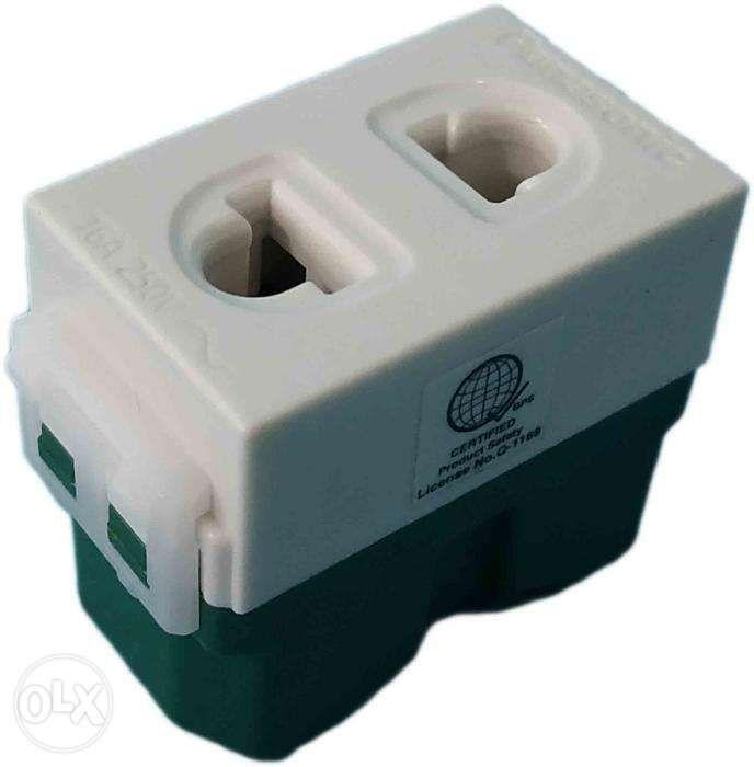 ORIGINAL panasonic universal convenience outlet white WEG109195 ...