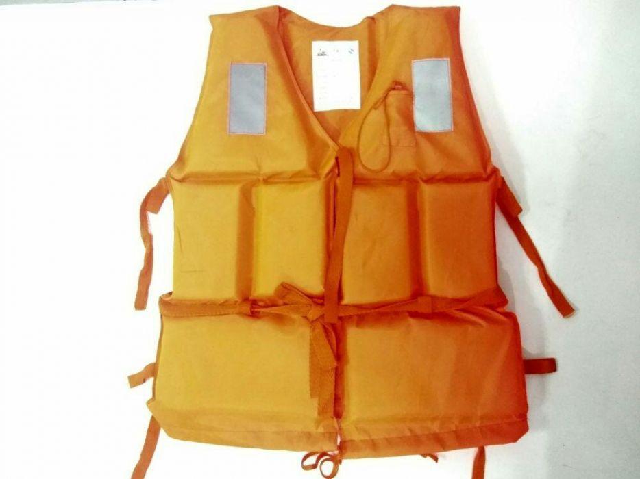 Econo Adult Life Vest with Whistle, Sports Equipment, Sports & Games ...