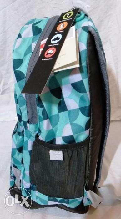 Embark Backpack Classic Green Circles NewUSA, Men's Fashion, Bags ...