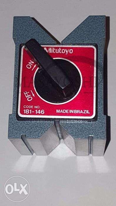 Mitutoyo magnetic vblock, Commercial & Industrial, Construction Tools ...