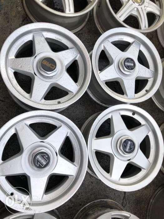 15 Commodore momo used mags code R95 5Holes pcd 114 bodega sale, Car ...