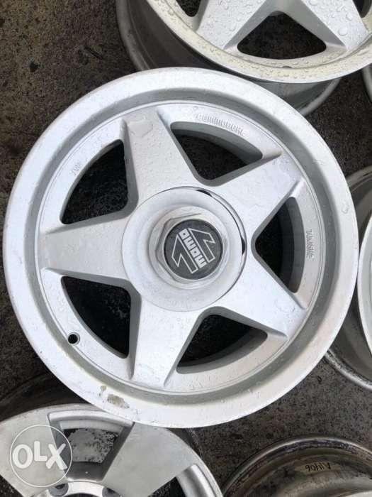 15 Commodore momo used mags code R95 5Holes pcd 114 bodega sale, Car ...