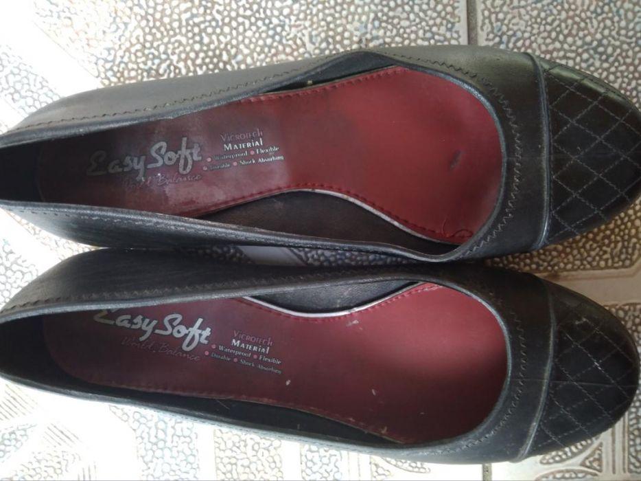 Black close rubber flat shoes, Men's Fashion, Footwear, Dress Shoes on ...