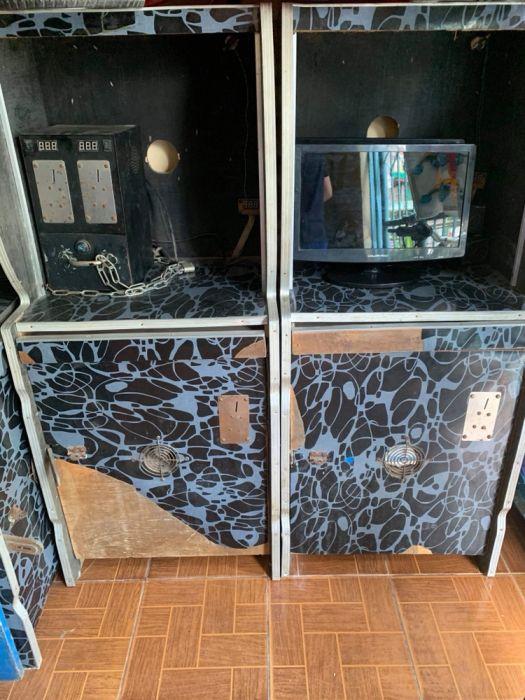 pisonet and computer table, Computers & Tech, Desktops on Carousell