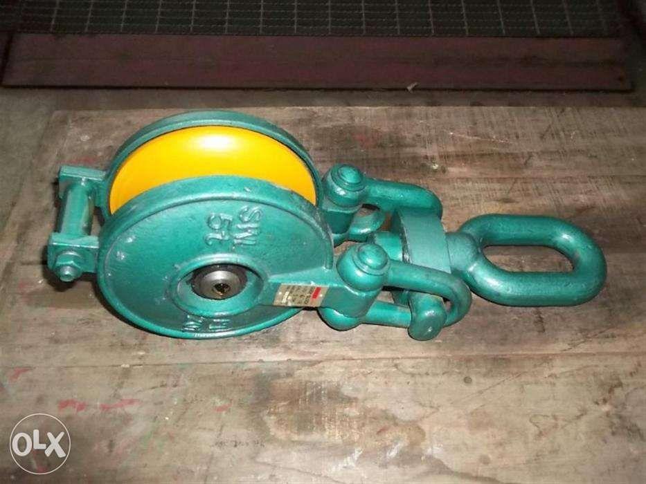 Snatch type Steel Pulley Block with Swivel Eye 5 TON capacity, Men's ...