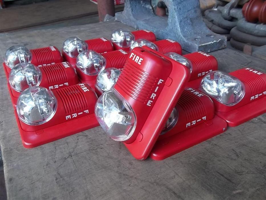 System Sensor USA model P1224MC Horn Strobe Fire Alarm, Furniture ...