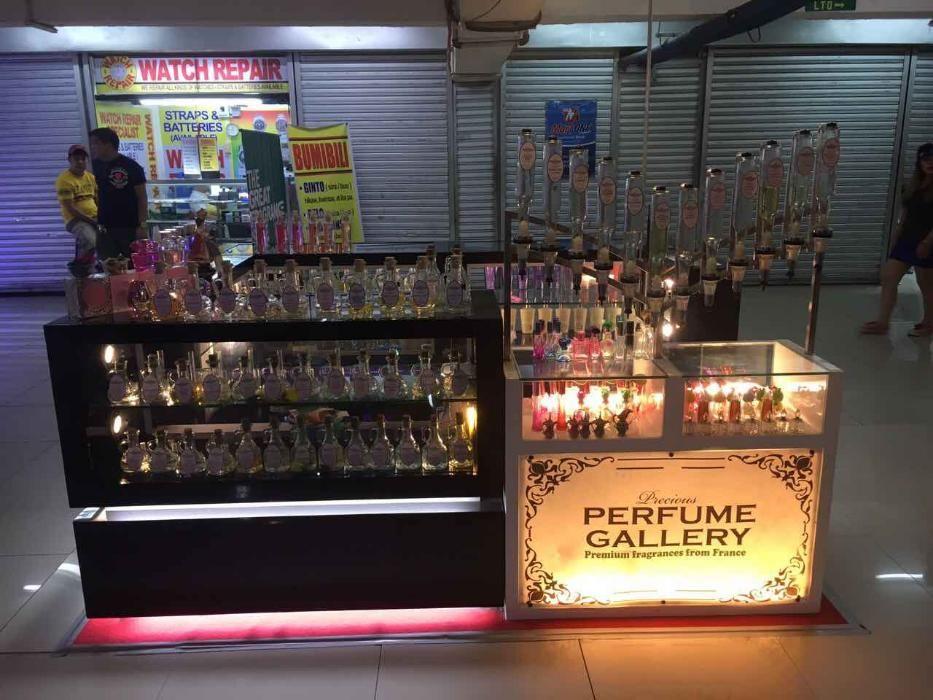 Cabinets (Eskaparate), Furniture & Home Living, Office Furniture ...