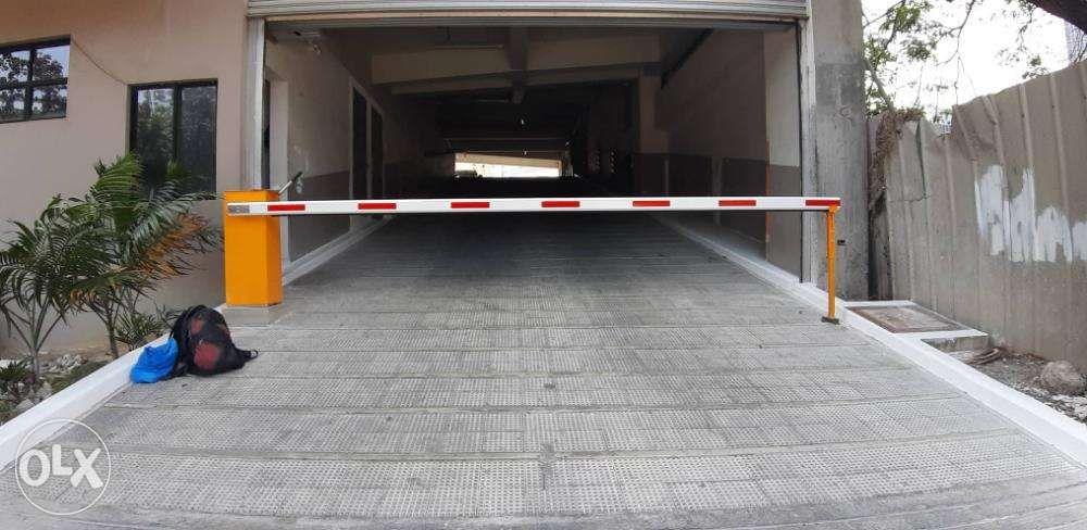 5 meters manual car barrier for driveway, Commercial & Industrial ...