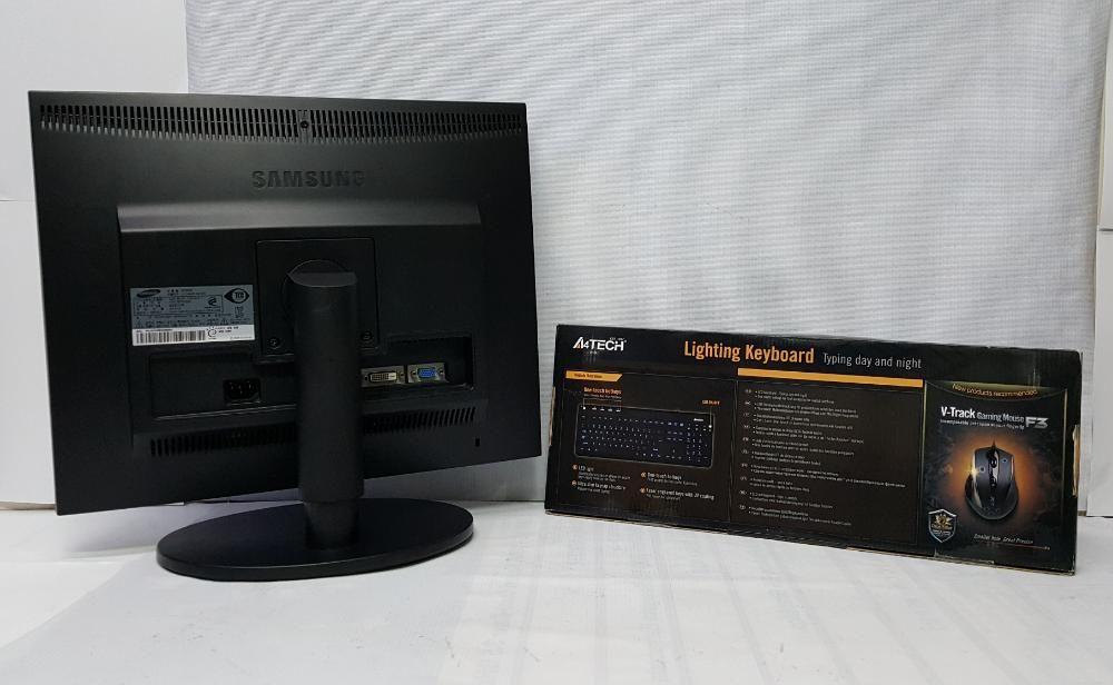 Samsung SyncMaster B1940 19-inch LCD Monitor with A4TECH KD-126 LED ...