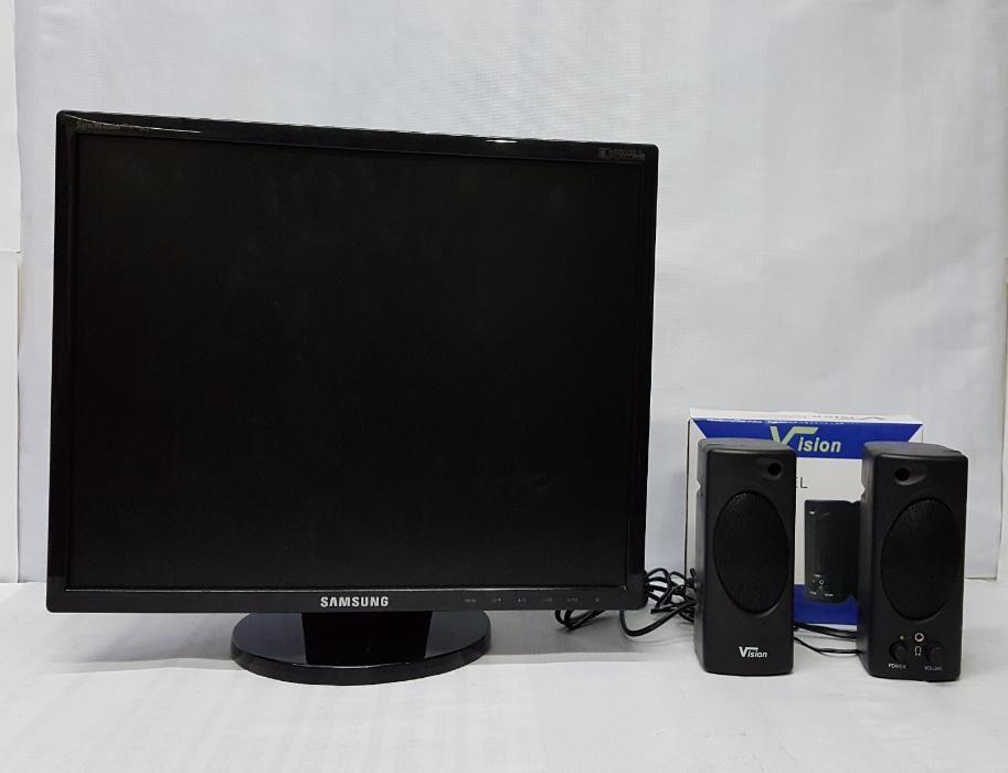 Samsung SyncMaster 943B 19-inch LCD Monitor with Vision Multimedia ...