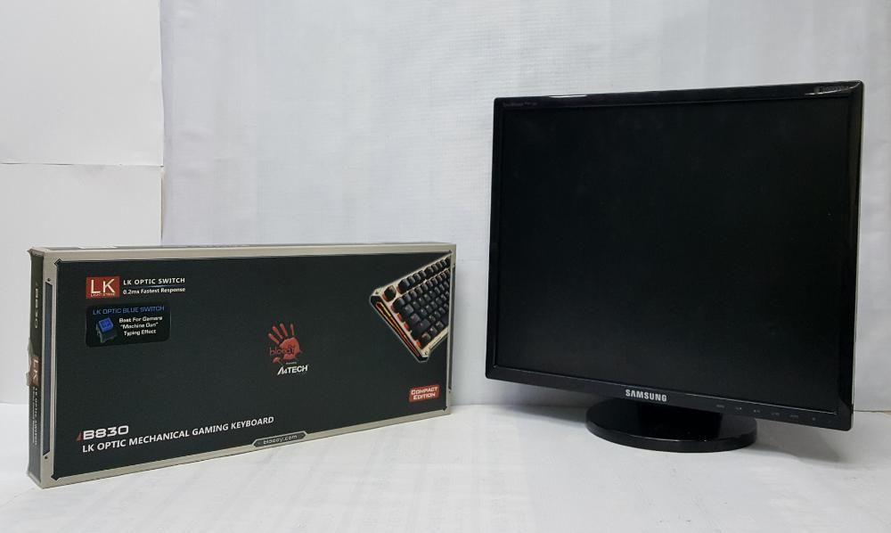 Samsung SyncMaster 943B 19-inch LCD Monitor with BLOODY B830 LK OPTIC ...