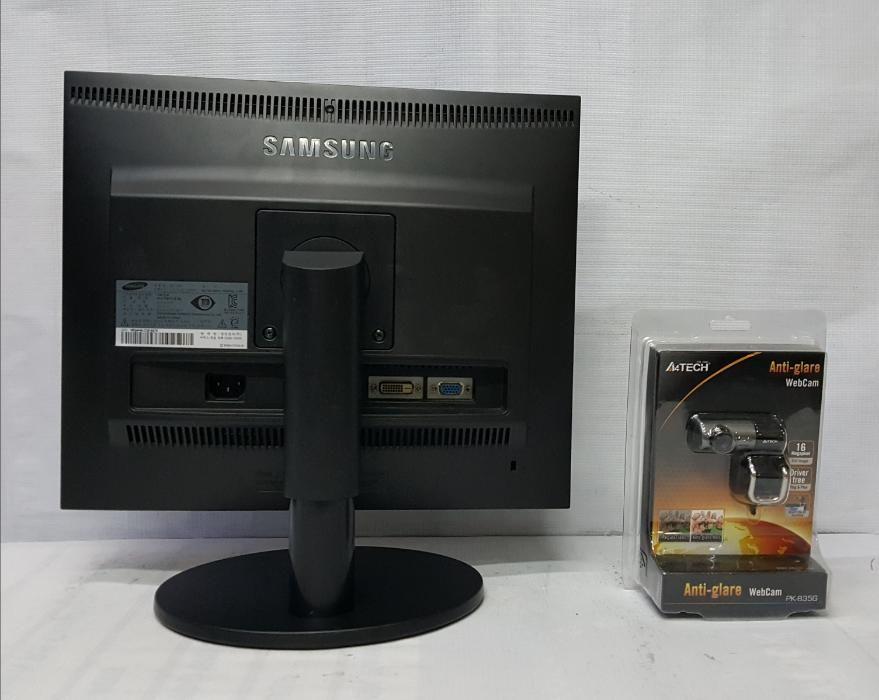 Samsung SyncMaster B1740 17-inch LCD Monitor with A4TECH PK-835G WebCam ...