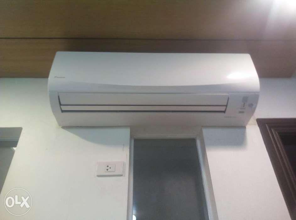 Free install Daikin D Smart Split Type Aircon Inverter, TV & Home ...