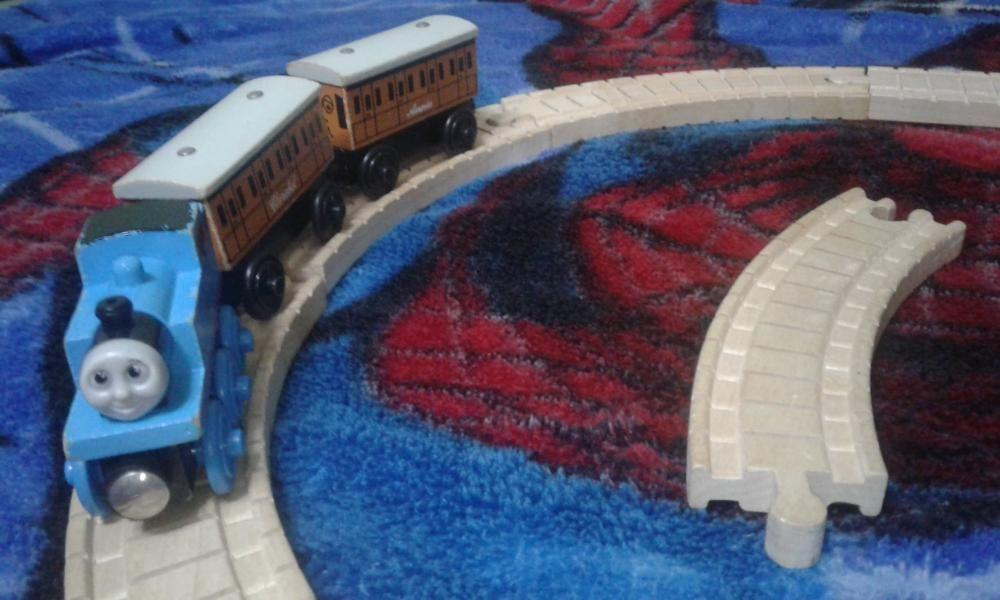 Thomas The Tank Engine Original Wooden Train Track Set, Babies & Kids ...
