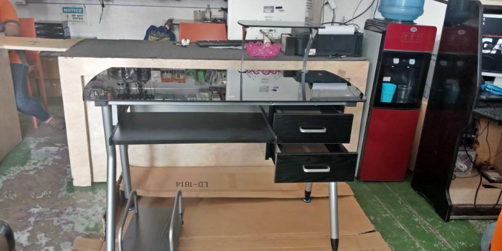 brandnew glass computer table, Computers & Tech, Parts & Accessories ...