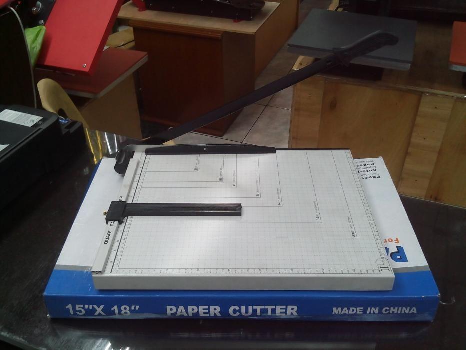 Paper Cutter Metal Base 10x12, Hobbies & Toys, Stationary & Craft, Art ...