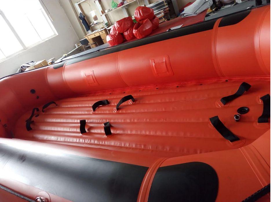 On Hand Rapid Raft Boat INFLATABLE River Raft, Sports Equipment, Sports ...