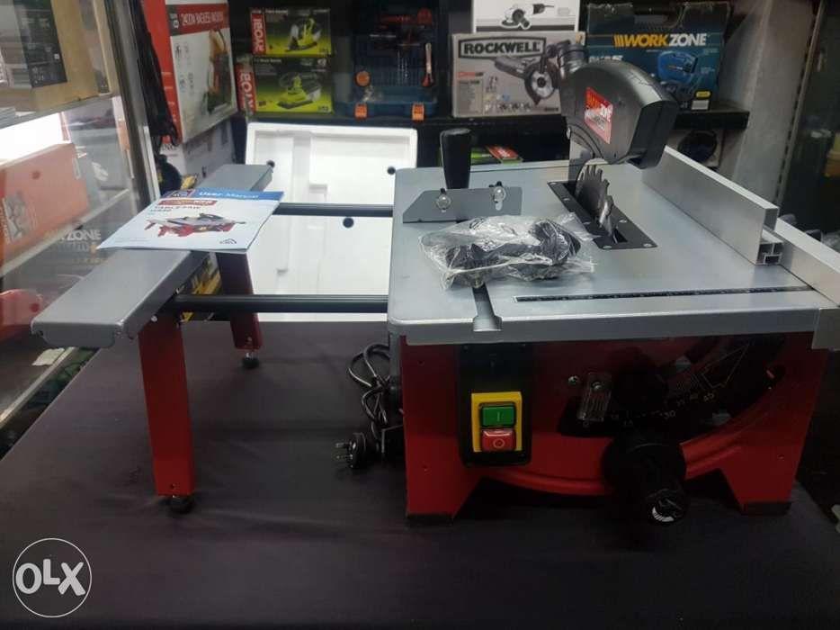 Table saw workzone, Commercial & Industrial, Construction Tools ...