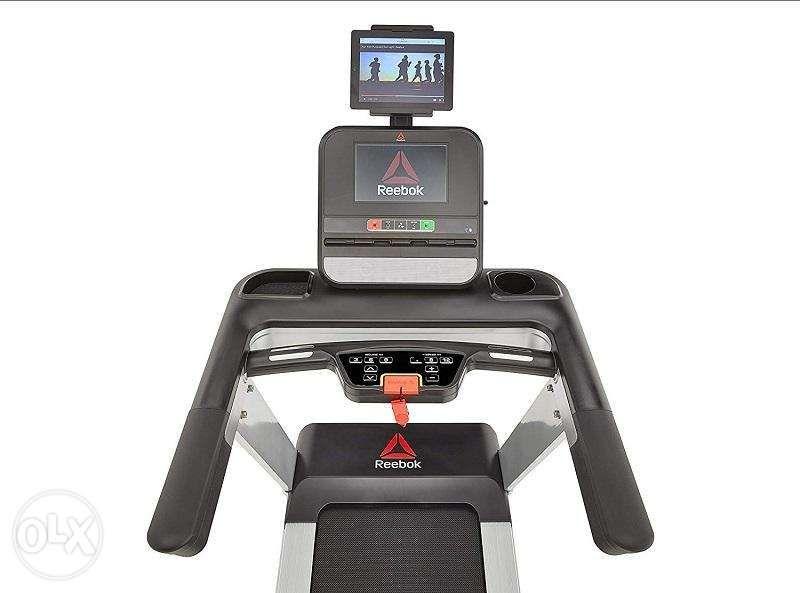 Reebok SL80 AC Light Commercial Treadmill 4HP, Sports Equipment ...