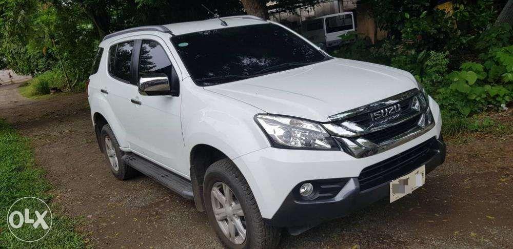 Selling 2017 Isuzu MUX LSA MT, Cars for Sale on Carousell