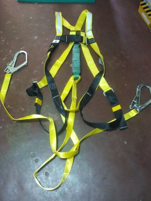safety full body harness safety harness, Commercial & Industrial ...