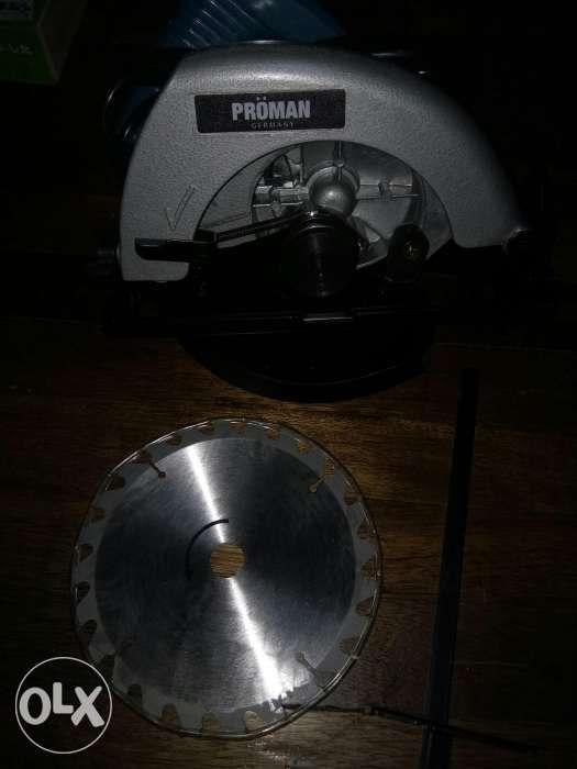 Proman Circular Saw PR5800, Furniture & Home Living, Home Improvement ...