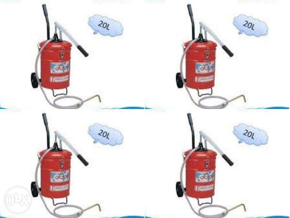 Honiko H20O Manual Oil Pump 20L, Furniture & Home Living, Home ...