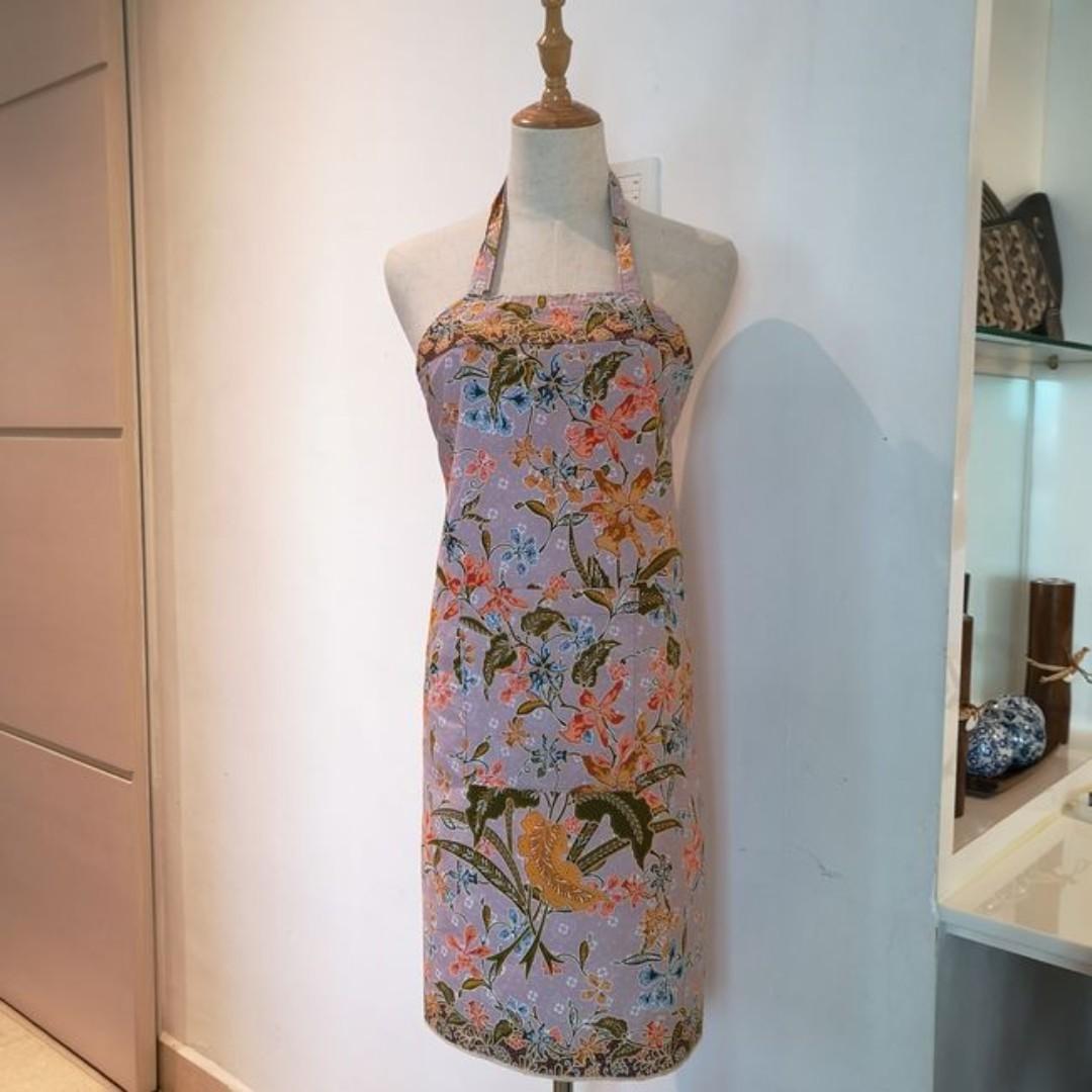 Batik Apron (Lavender), Furniture & Home Living, Kitchenware ...