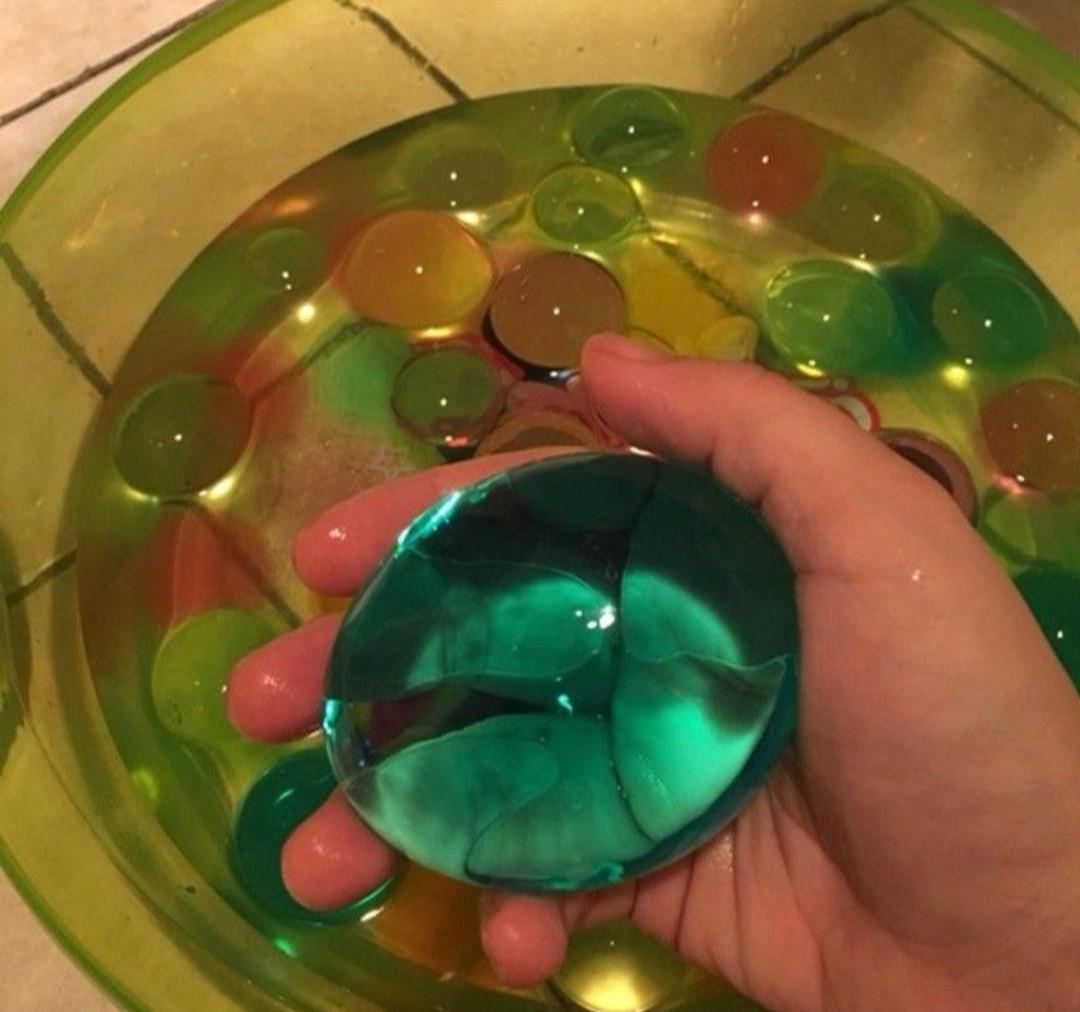 Jumbo Water Beads, Hobbies & Toys, Toys & Games on Carousell