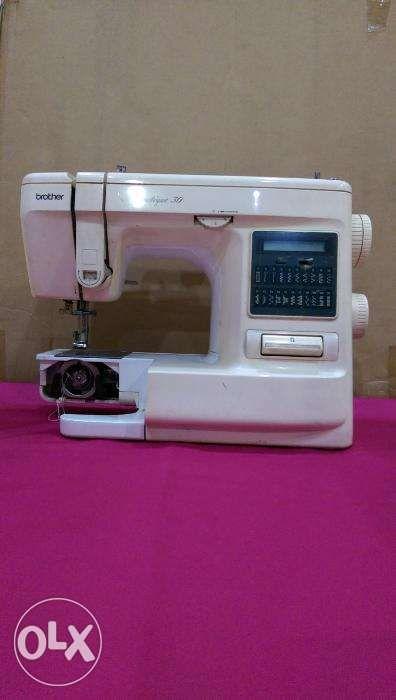 Brother Boutique 30 Mini Portable Sewing Machine, TV & Home Appliances ...