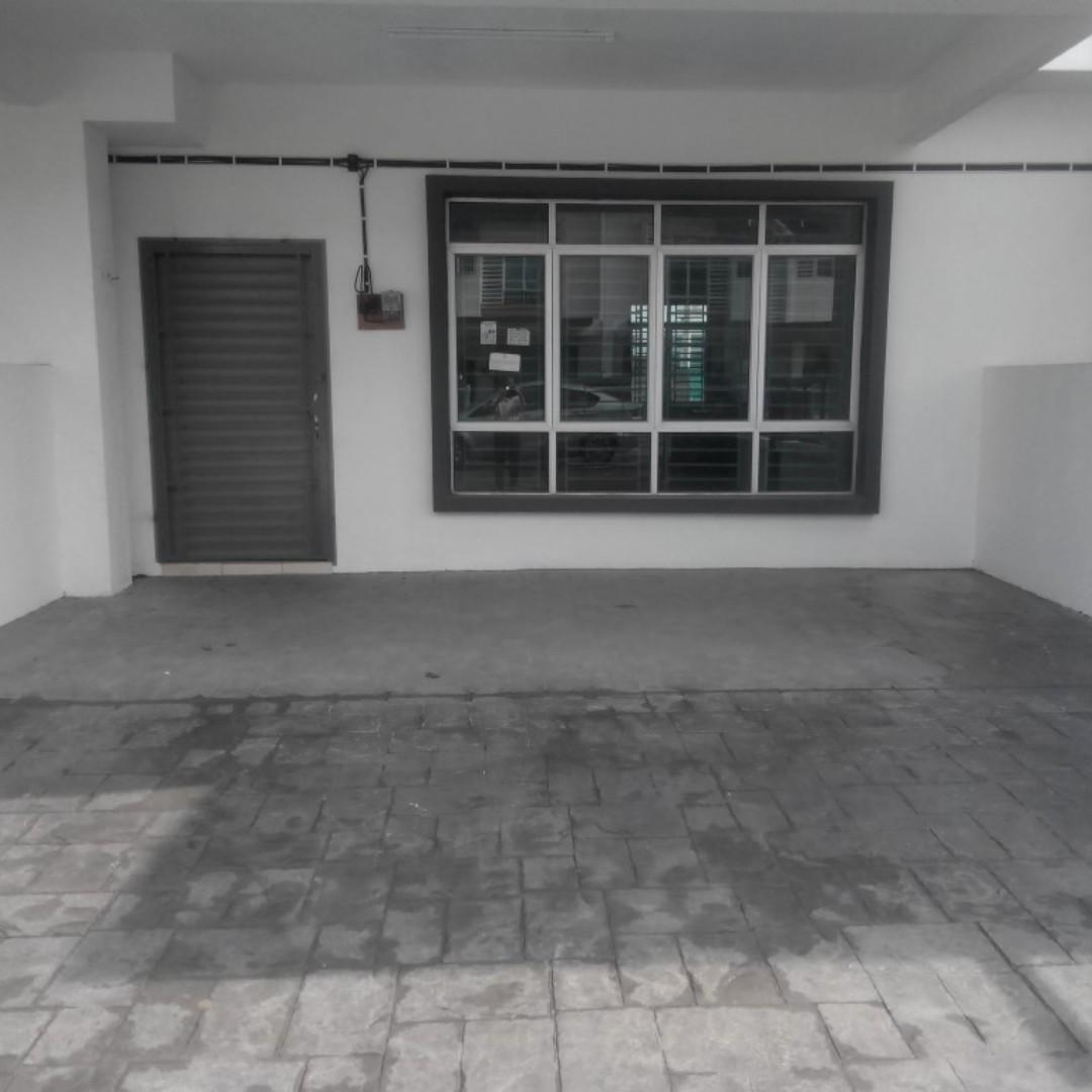 Bandar Hillpark, Puncak Alam, 2 Storey Good Condition House With Cheap ...
