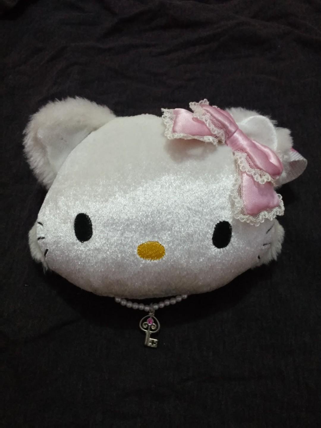 Charm kitty coin pouch, Hobbies & Toys, Toys & Games on Carousell